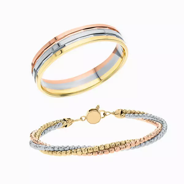 Pleasant company: bracelets in a couple to your wedding rings