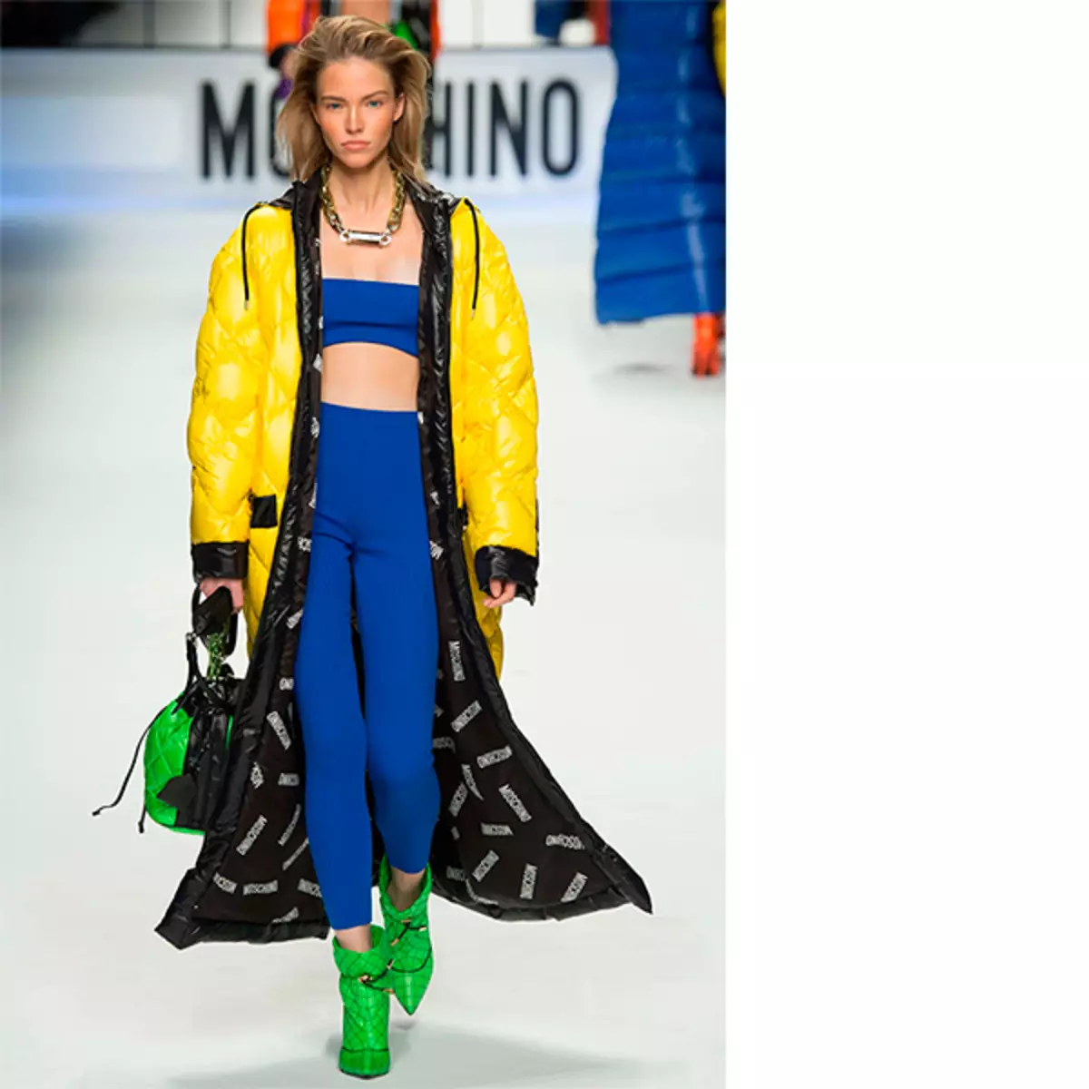 Moschino 2015/2016 yillar kuz-qish