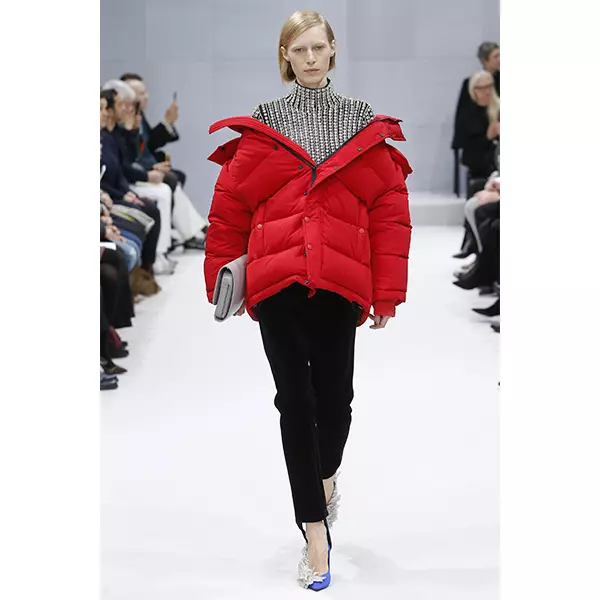 BALENCIAGA, Φθινόπωρο-Χειμώνας 2016/2017