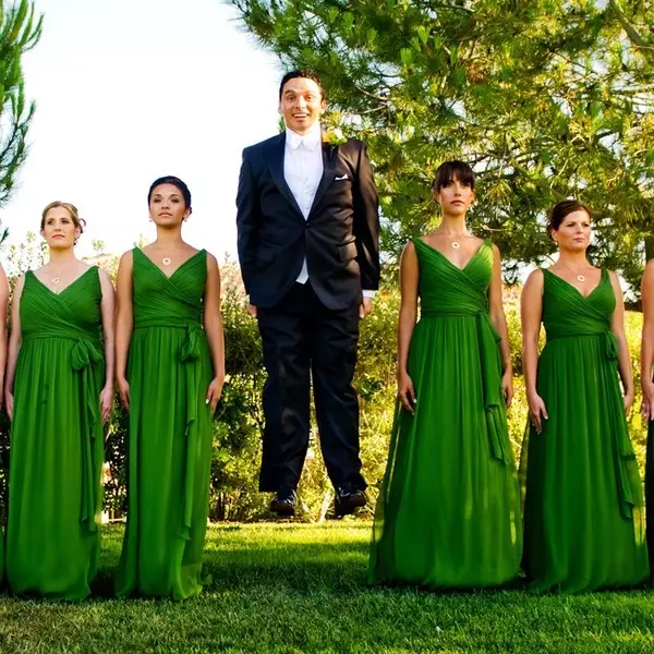 Green Dresses ntawm tshoob