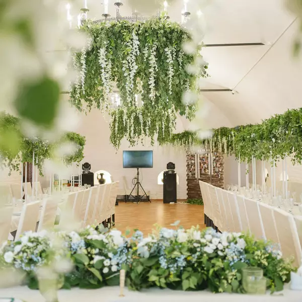 Idees per a la decoració de la sala de noces en verd