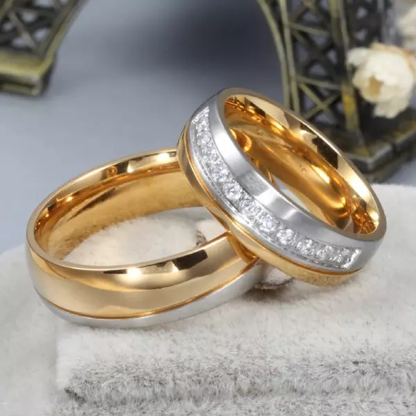 Tieġ Rings Rħas għal 5000 Rubles