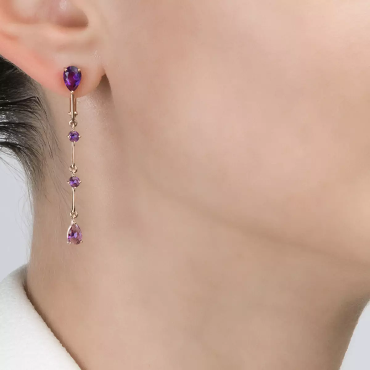 Anting-anting dengan amethysts Amerika