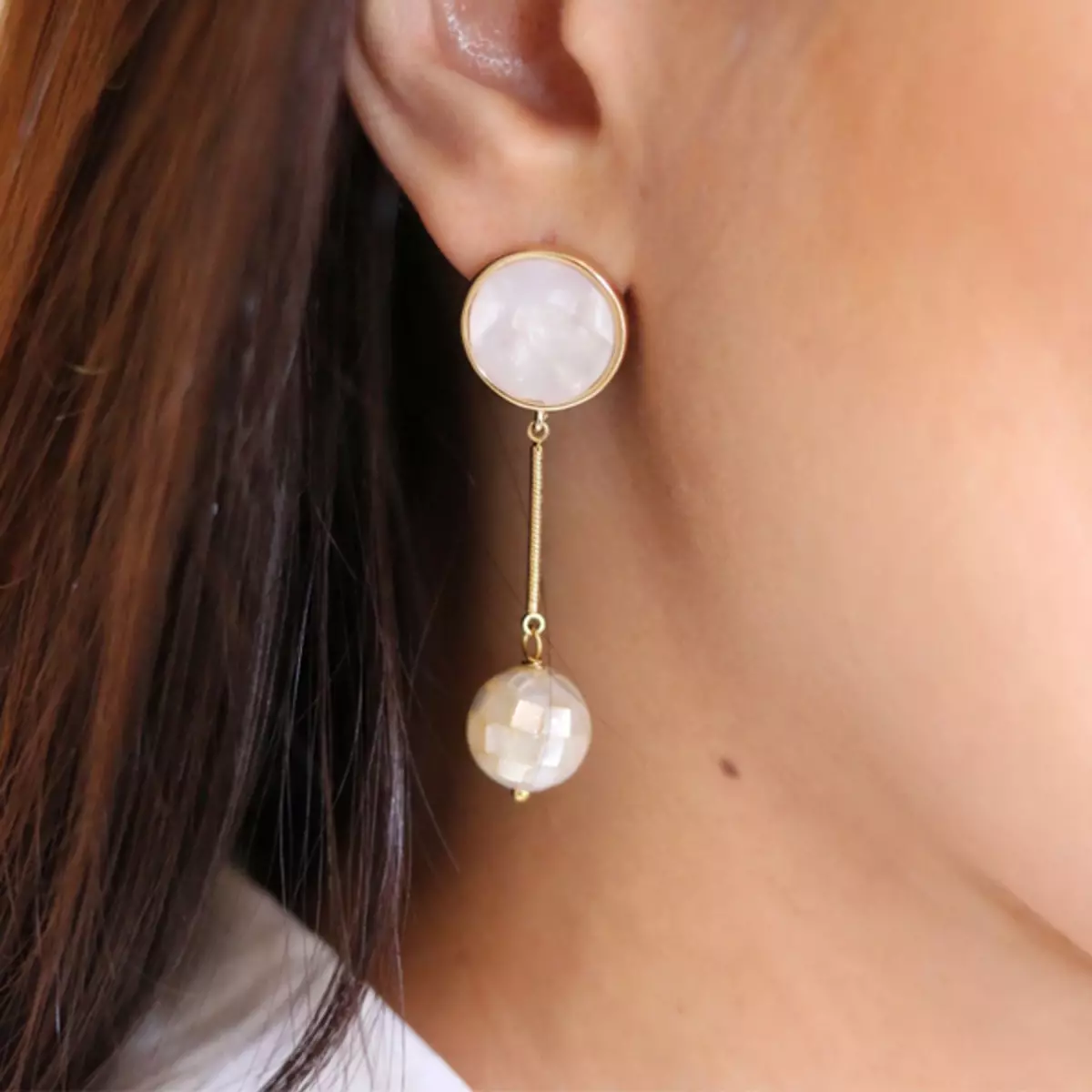 पांढरा मोती सह earrings