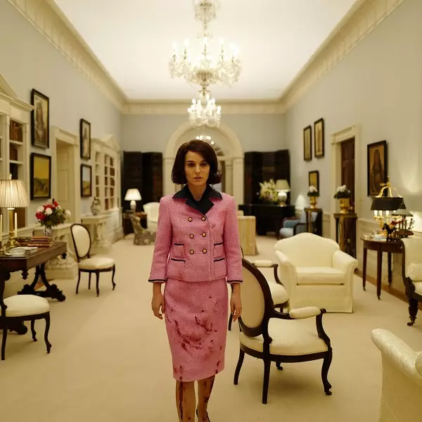 Jacqueline elbisesi kennedy üzerinde kan