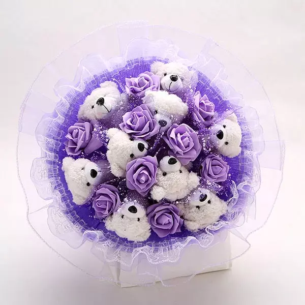 Bouquet avec des ours comme cadeau pour un mariage