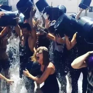 Taylor Swift #ICEBucketChallenge.