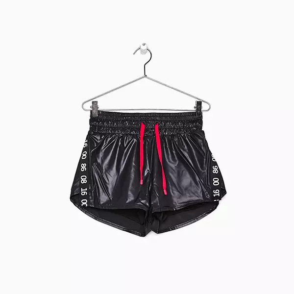 Shorts bershka.